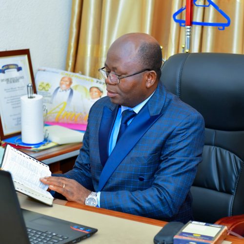 Biographie du Révérend Musendo Metuschelah